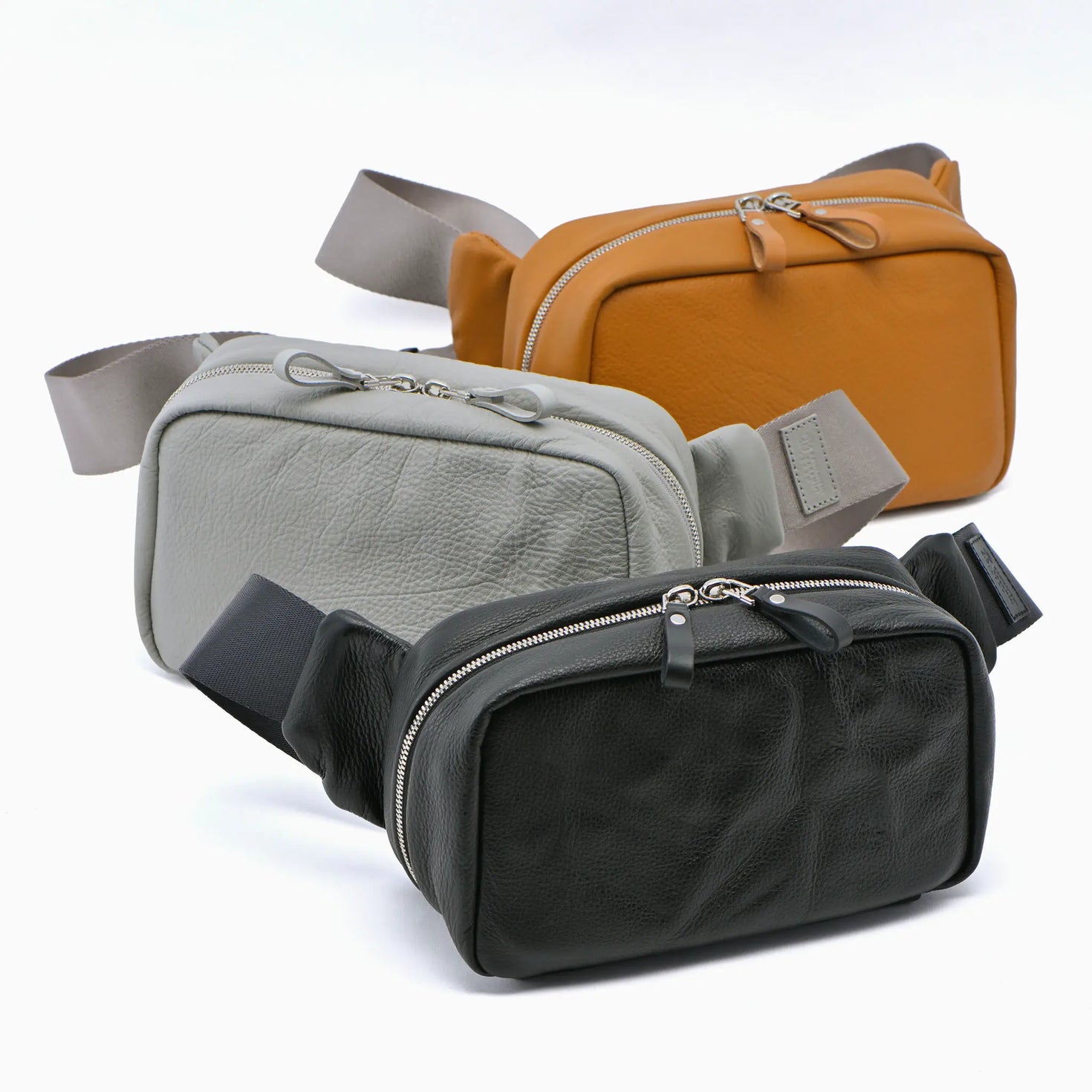 コンパクトレザーボディバッグ｜撥水レザー ×コンパクト×高機能カメラバッグ【lauff[ラフ]｜撥水レザー】 – カワニシカバン - 愛される ...