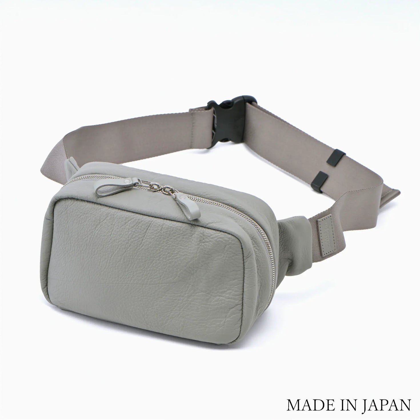 コンパクトレザーボディバッグ｜撥水レザー ×コンパクト×高機能カメラバッグ【lauff[ラフ]｜撥水レザー】 – カワニシカバン - 愛される ...