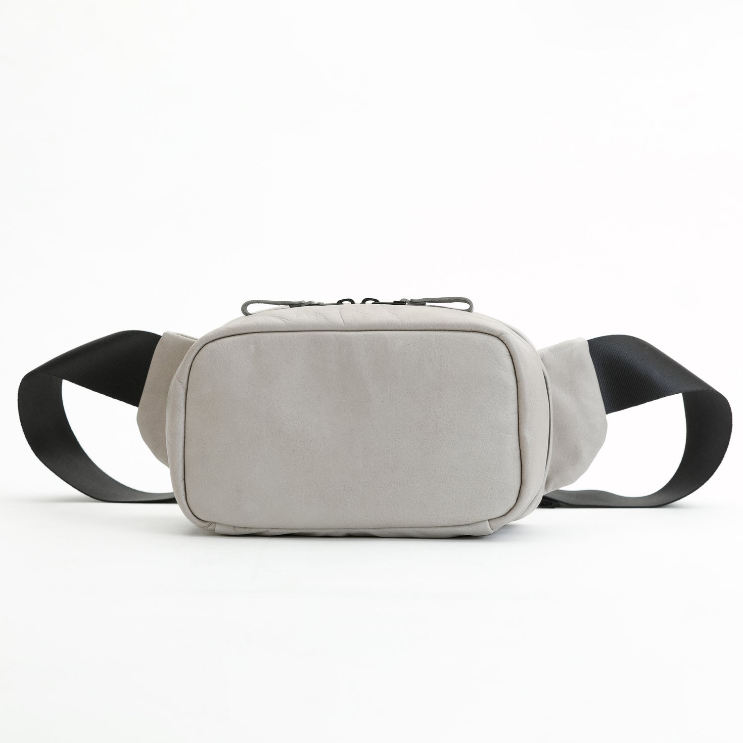 lauff [ラフ] 撥水×コンパクト×機能性｜カメラも入るボディバッグ – カワニシカバン - ながく愛されるものづくり